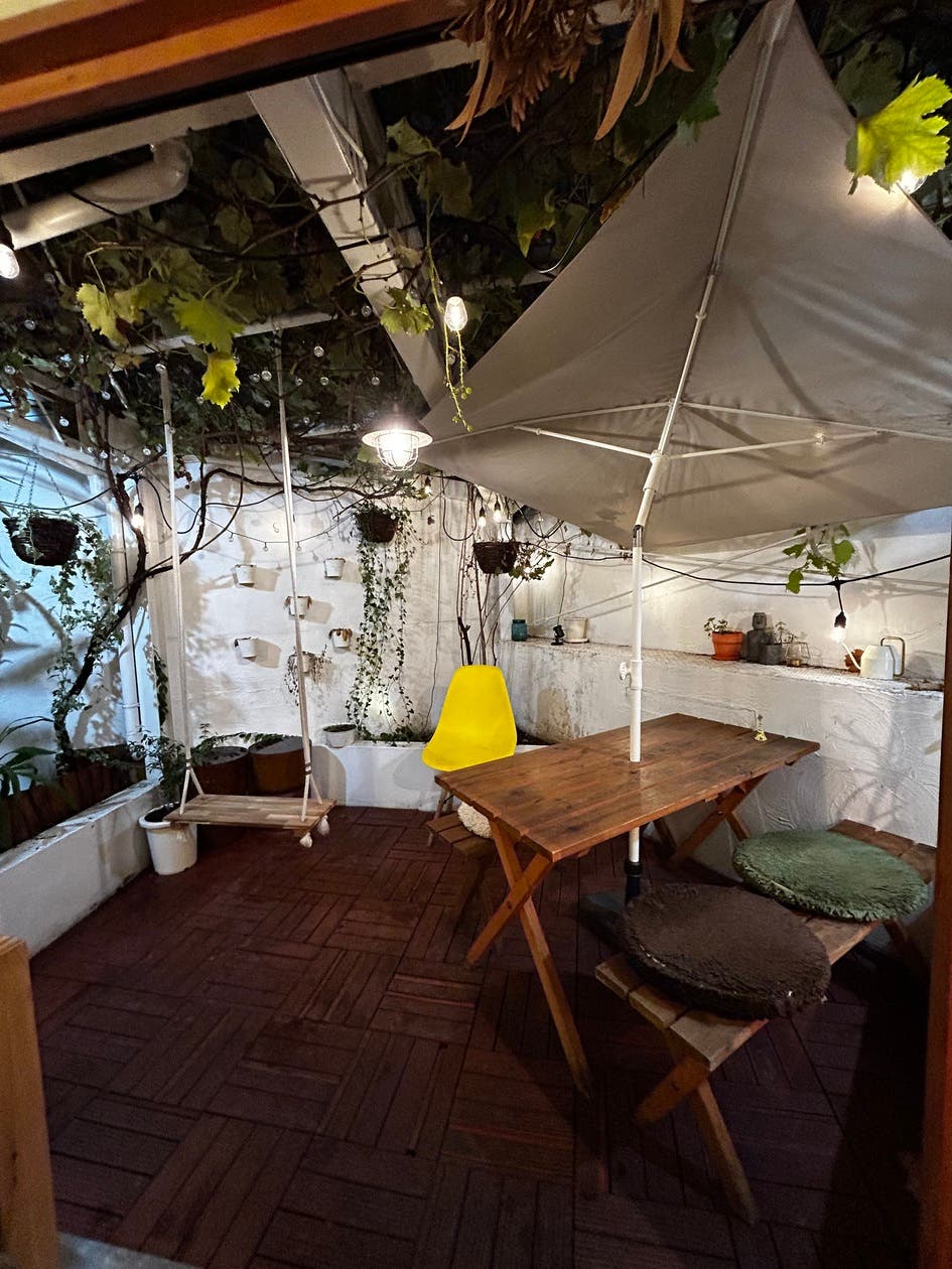 木の温もりとドライフラワーに囲まれる空間☆ゆったりと楽しい時間をお過ごし下さい！の写真6