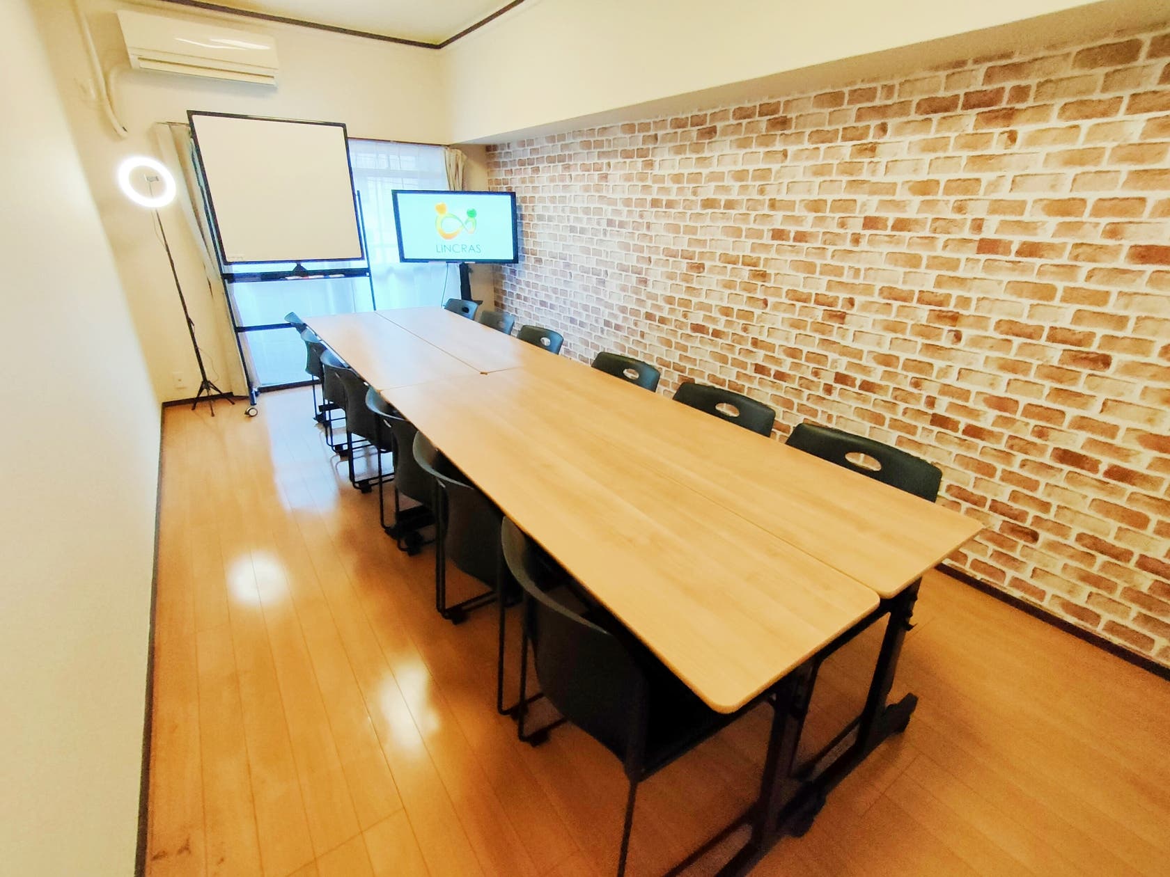 〈トーカン博多2〉【博多駅5分/最大16名】設備無料/高速光Wi-Fi/モニター/ホワイトボード/リングライトの写真2