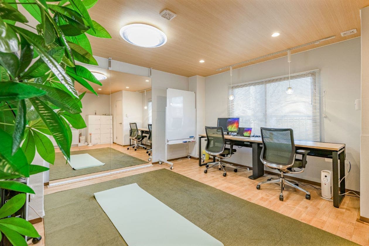 ［たまプラーザ駅3分］テレワーク・打合せに、Wi-Fi、有線LAN、オカムラチェアをご用意。ヨガ・フラ、バイオリンのレッスン。の写真1
