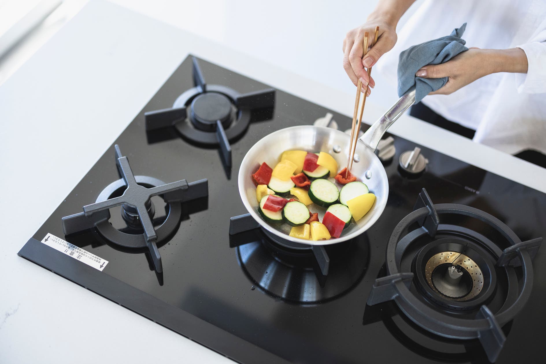 【表参道駅徒歩3分】アイランドキッチン完備 自然光溢れる撮影スタジオの写真17