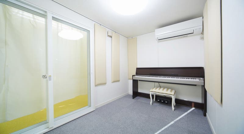 【用賀駅南口徒歩１分】ピアノ🎸防音室《🕒24時間／要予約》⭐️教室開講OK：Dルーム