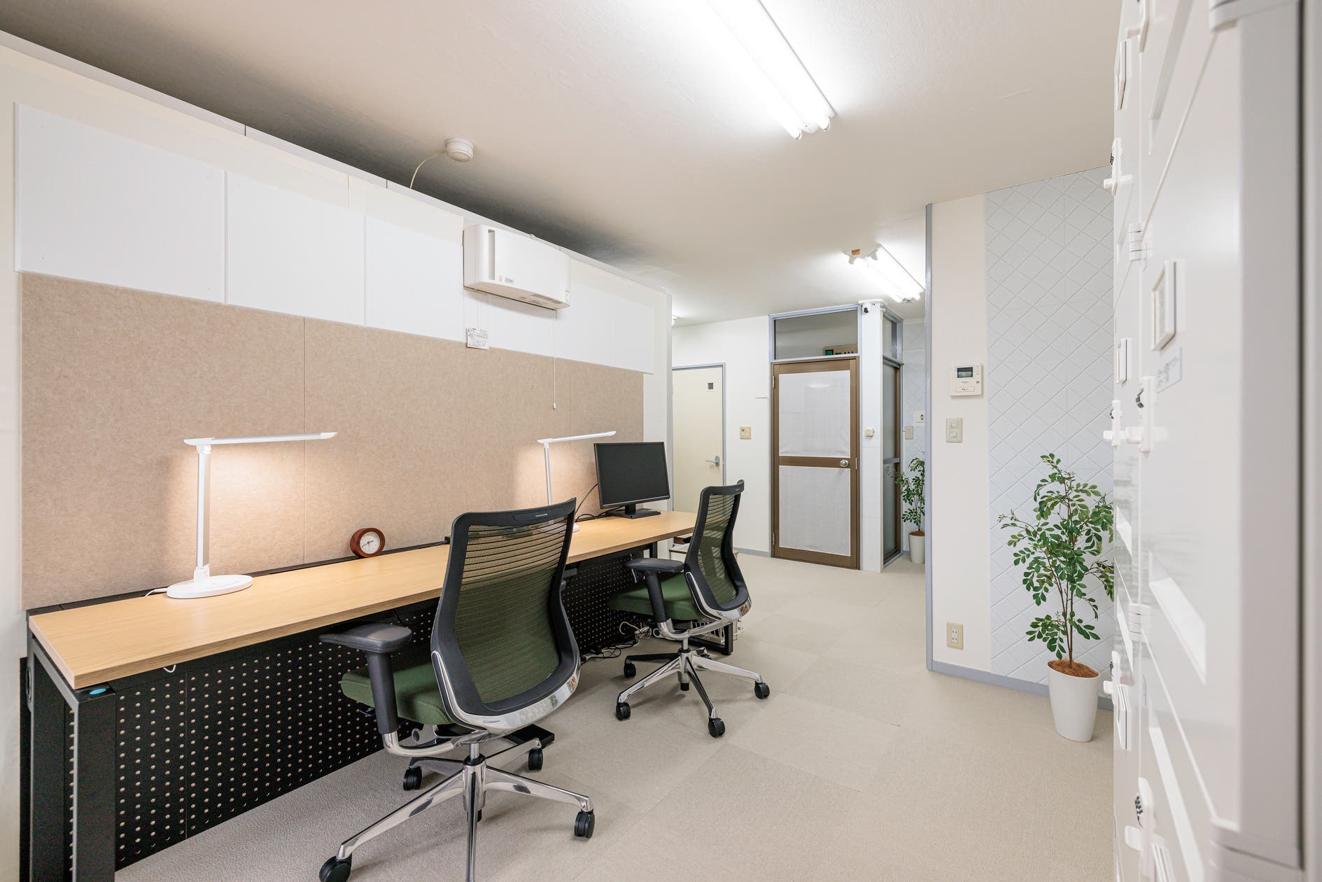 [江田駅2分/楽器演奏] 田園都市線 駅近 スペース。テレワークに、Wi-Fi・有線LAN完備。防音室で楽器練習。の写真4