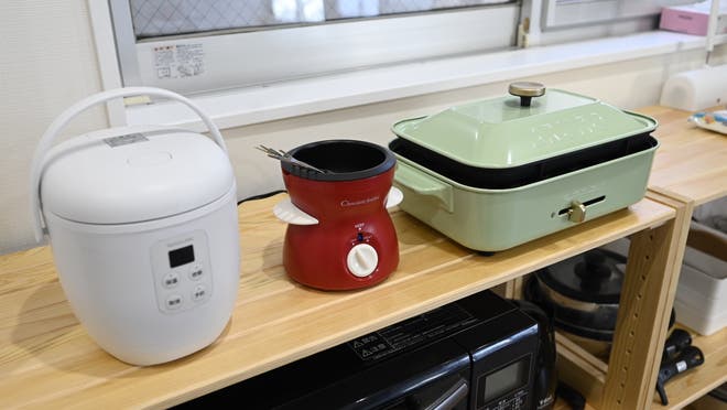 渋谷駅徒歩6分🚶♀️白×木目の大人おしゃれスぺース🌿女子会・推し活・誕生日会・映画鑑賞✨65型TV◎忘年会・クリスマス🎄の写真9