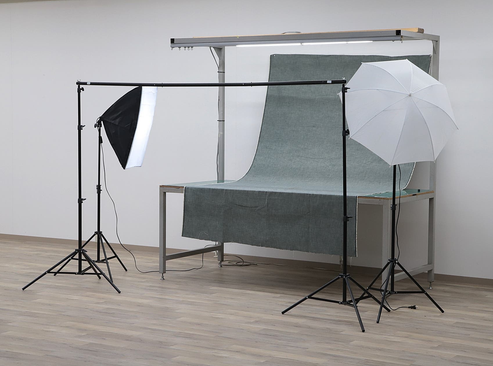 大型倉庫内の撮影スタジオの写真5