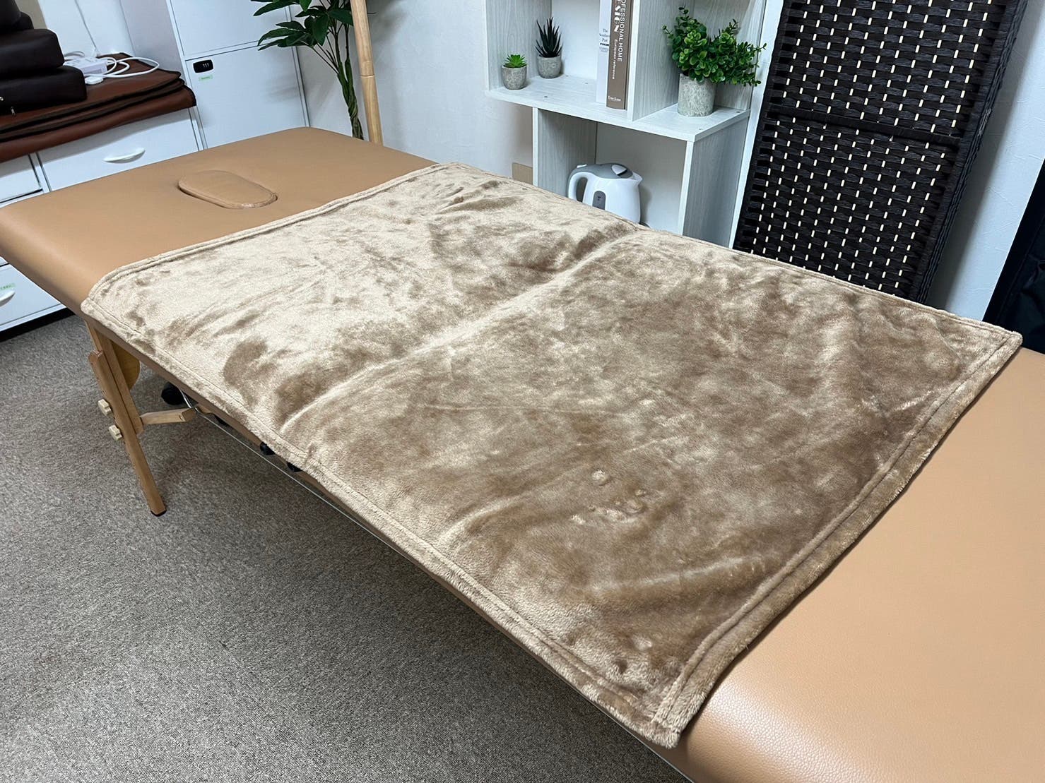 🌸電動ベッド導入🌸《JR新宿駅「徒歩5分」》完全個室のレンタルサロン＊なごみサロン｜ヒートマット・各種備品充実✨の写真12