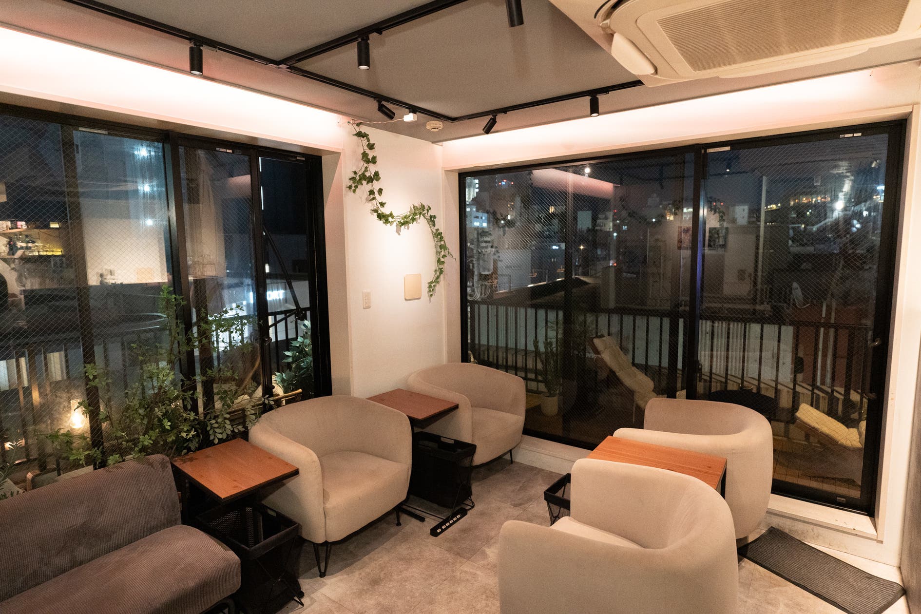 「渋谷・原宿エリア🗼　✨自然光いっぱいのテラス付き撮影スタジオ✨・撮影・配信・動画・ポートレート📸」の写真7