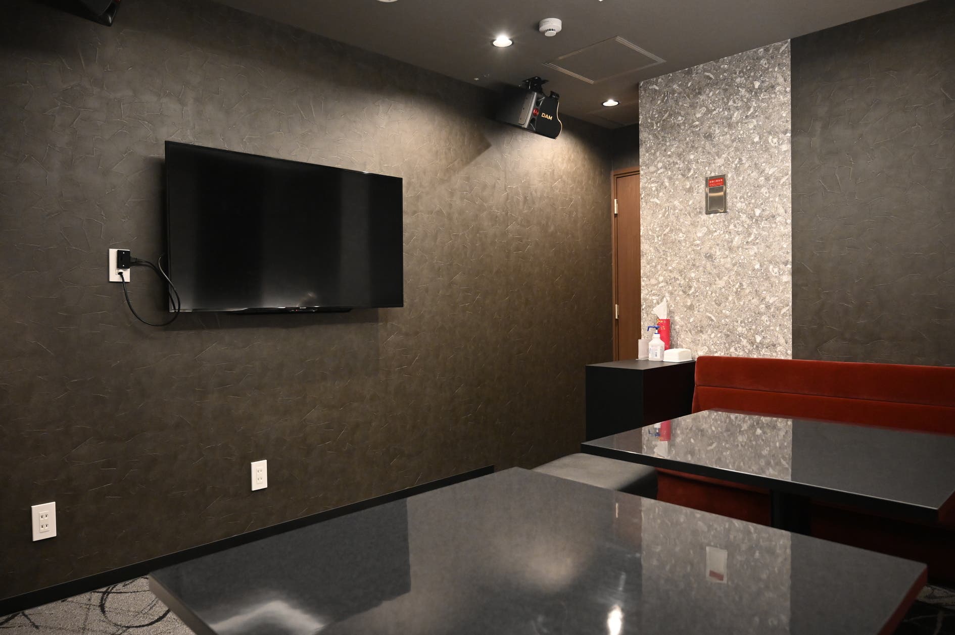 【赤坂駅 徒歩5分】カラオケルーム🎤ロケ収録、tiktok、YouTube撮影🎥オフ会🍃会議✨ポートレート・MV・PV🎥の写真6