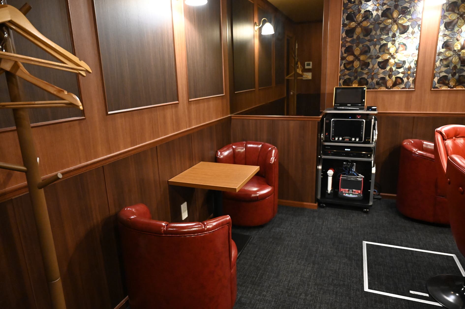 【赤坂駅 徒歩5分】BARルーム🍷ロケ収録、tiktok、YouTube撮影🎥オフ会🍃女子会✨ポートレート・MV・PV🎥の写真6