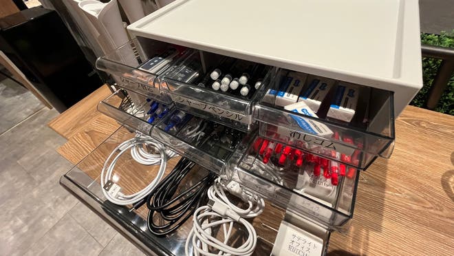 【喜多見駅から徒歩3分!オンラインMTGに最適】WiFi・電源・フリードンク完備 1名個室 <ROOM1>の写真6