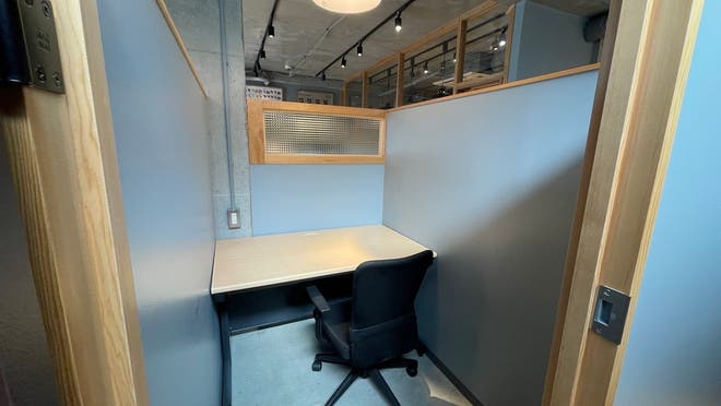 【¥550/1h!矢野口駅より徒歩1分!】1名個室ブース②(完全個室ではございません)の写真1