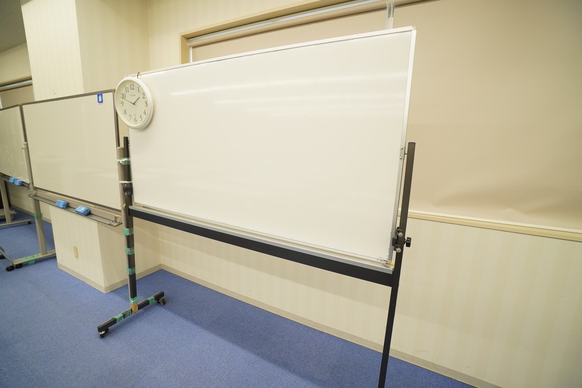 ＜英進館天神本館3号館レンタルスペース8階会議室＞108名収容面談室💺セミナー/講演会/説明会/会議の写真7