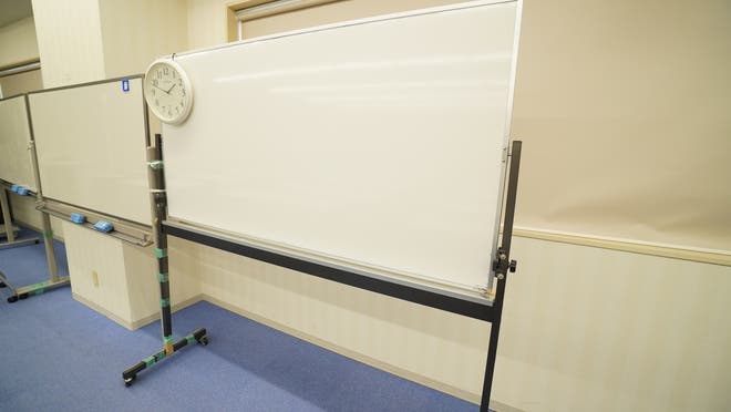 <英進館天神本館3号館レンタルスペース8階会議室>108名収容面談室💺セミナー/講演会/説明会/会議の写真7