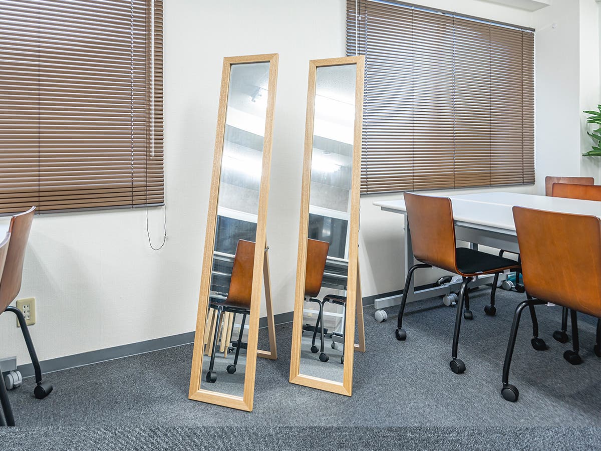  【ROOMs第1会議室】神田駅 東口1分 最大18名/光回線/施術ベット3台/会議/ボドゲ/セミナー/研修/撮影【安い・綺麗】の写真14