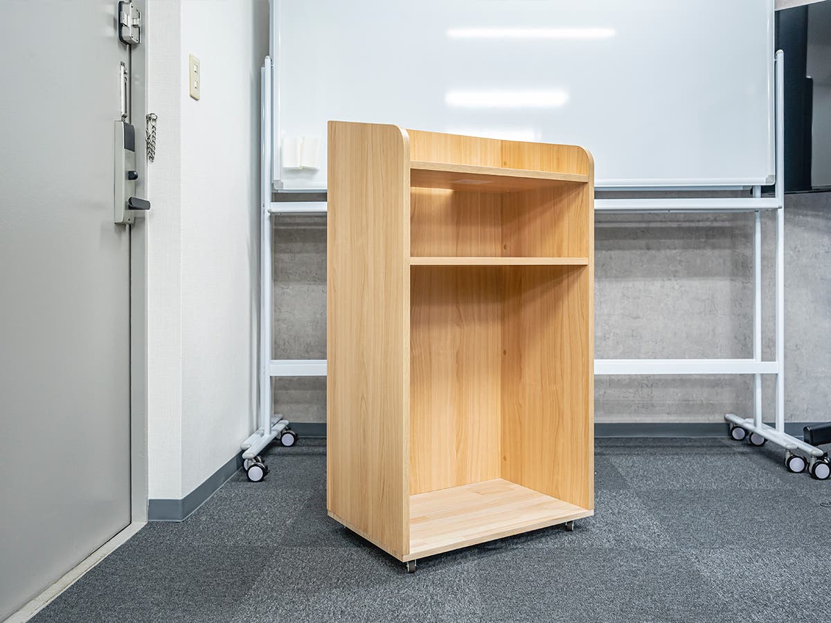  【ROOMs第1会議室】神田駅 東口1分 最大18名/光回線/施術ベット3台/会議/ボドゲ/セミナー/研修/撮影【安い・綺麗】の写真15