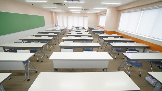 <英進館天神本館3号館レンタルスペース9階会議室>50名収容面談室💺セミナー/講演会/説明会/会議の写真5