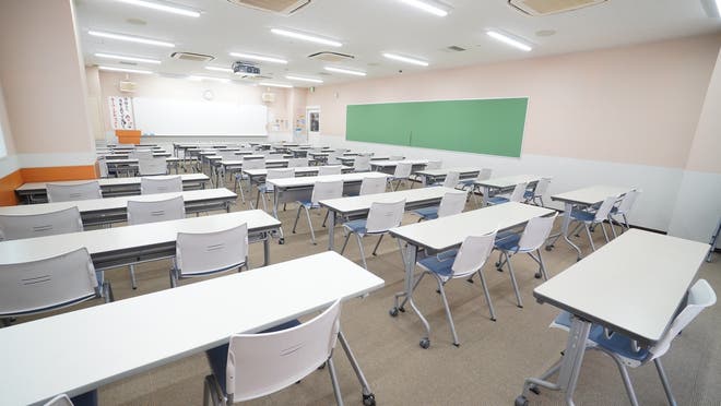 <英進館天神本館3号館レンタルスペース9階会議室>50名収容面談室💺セミナー/講演会/説明会/会議の写真1