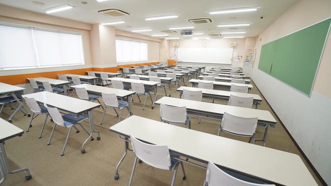 <英進館天神本館3号館レンタルスペース9階会議室>50名収容面談室💺セミナー/講演会/説明会/会議の写真4