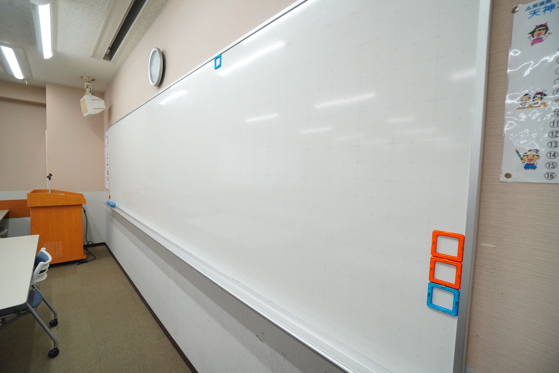 ＜英進館天神本館3号館レンタルスペース9階会議室＞50名収容面談室💺セミナー/講演会/説明会/会議の写真6