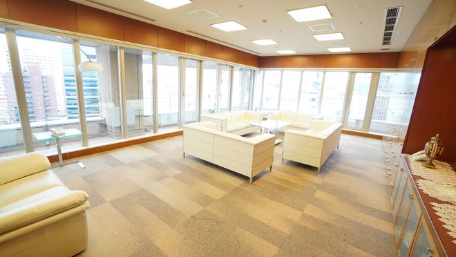 <英進館天神本館3号館レンタルスペース9階応接室>8名収容応接室💺会議/打ち合わせ/商談/面談/面接の写真1