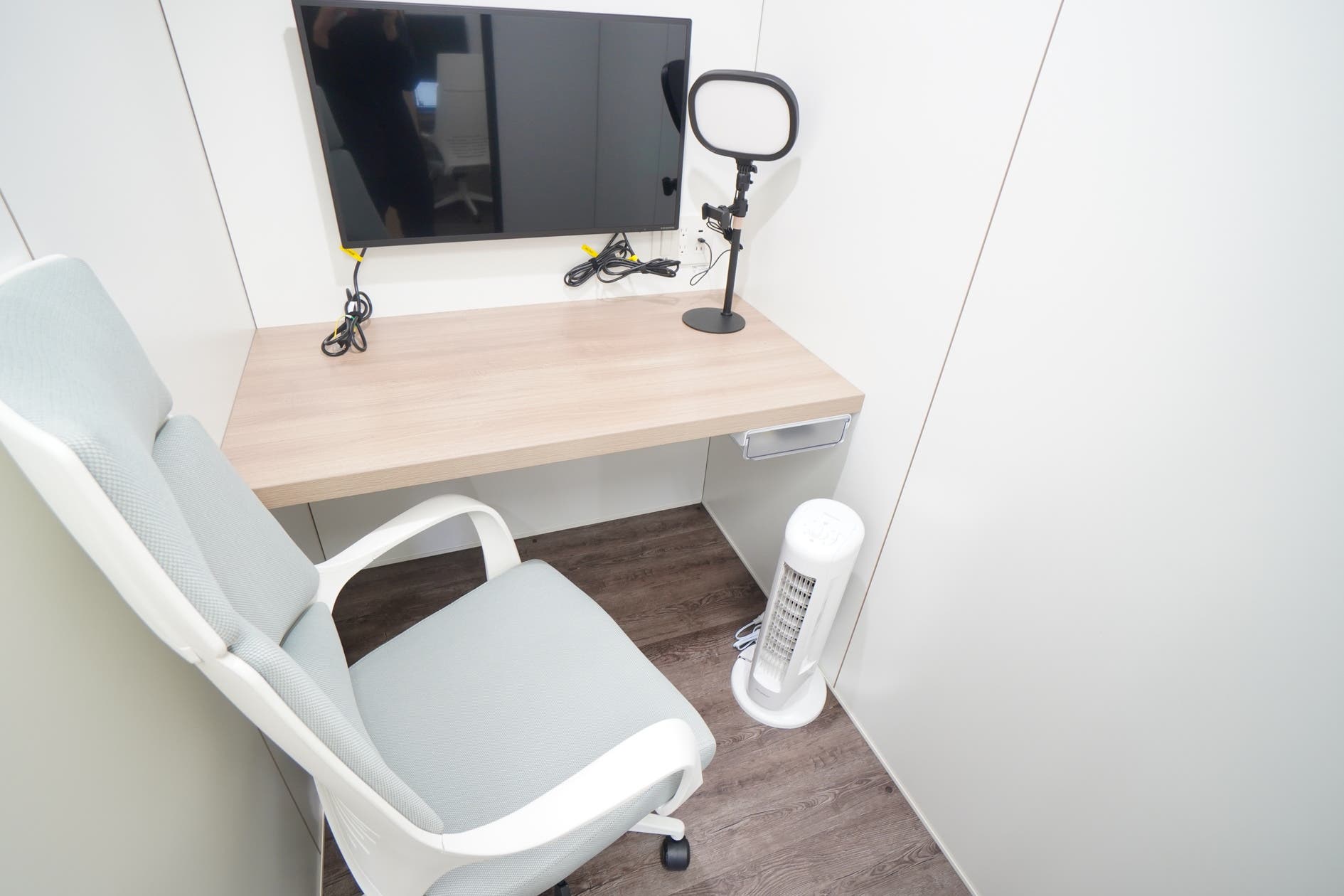 ＜PRIME BOOTH名古屋駅前No.3（ラージ）＞名古屋駅U11番出口徒歩1分🚃建物内コンビニ1階🏪完全個室💼Wi-Fi📶の写真7