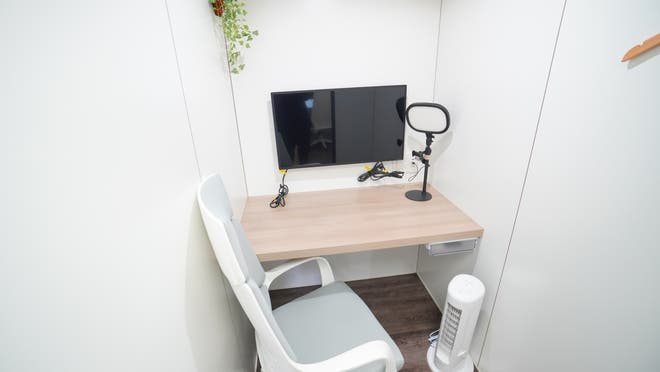 <PRIME BOOTH名古屋駅前No.5(ラージ)>名古屋駅U11番出口徒歩1分🚃建物内コンビニ1階🏪完全個室💼Wi-Fi📶の写真1