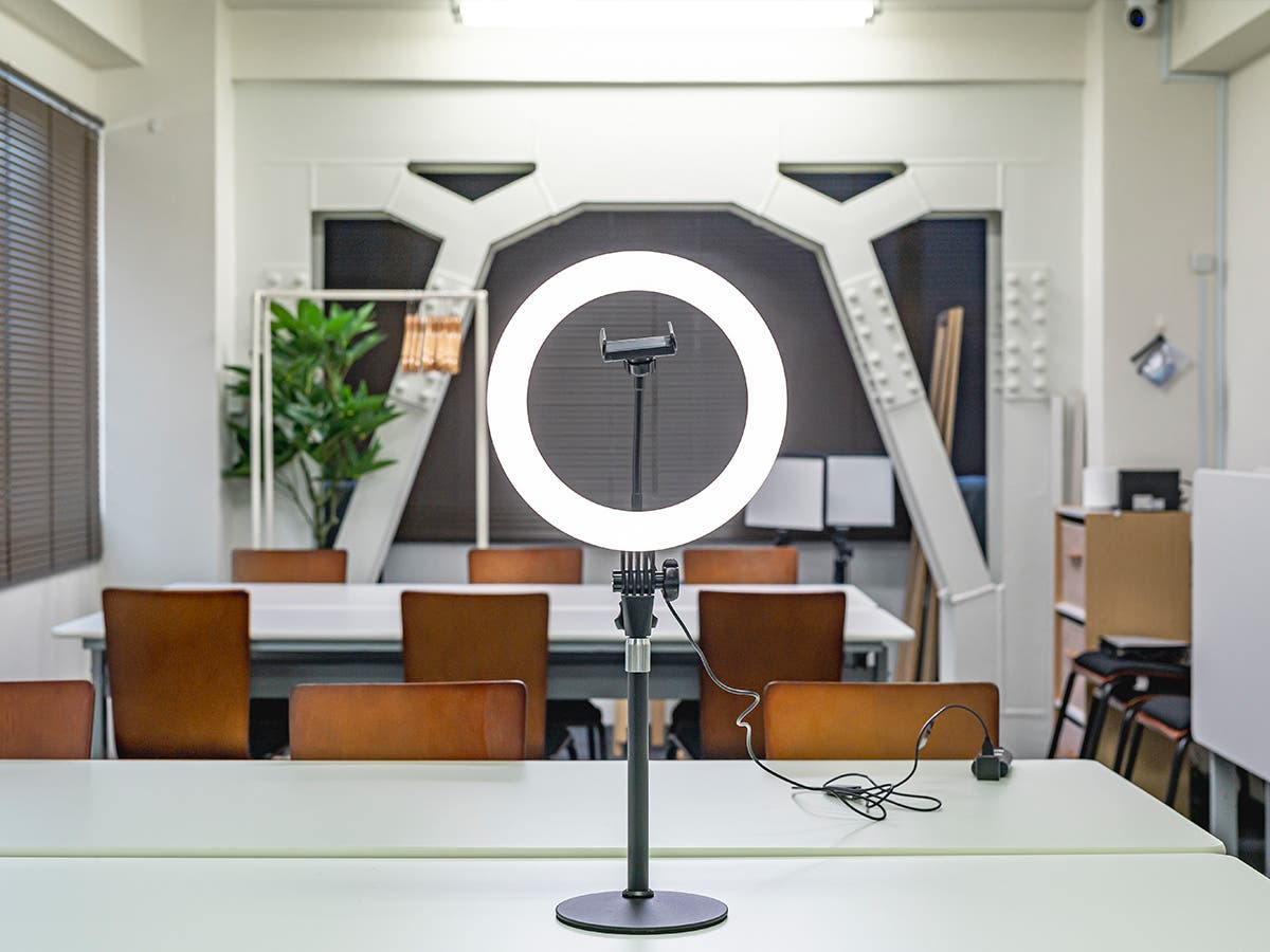 【ROOMs第2会議室】神田駅 東口1分 最大12名/施術ベット2台/光回線/会議/ボドゲ/セミナー/ボドゲ/撮影【安い・綺麗】の写真6