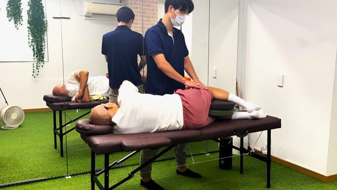 施術ベッド2台⁉️【市ヶ谷駅2分🔥】✨5名ダンスOK✨施術台あり✨備品充実✨高速光回線✨大型鏡✨【モエギ市ヶ谷】の写真5