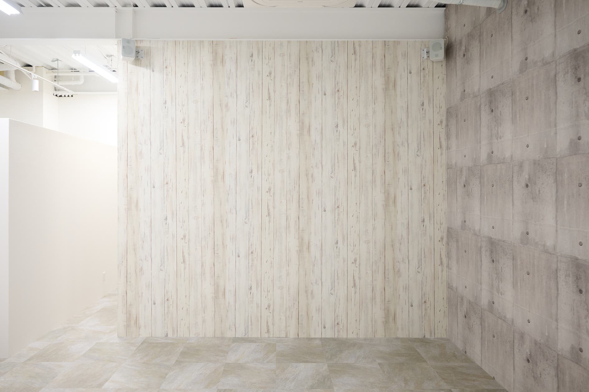 埼玉県戸田市にある本格的な白ホリスタジオの写真7