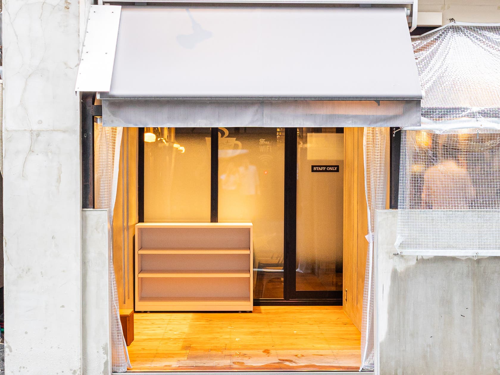 【飯田橋駅3分】展示会やポップアップストア、ワークショップ等に最適な「神楽坂」中心地で人気のカフェ併設の路面イベントスペースの写真9