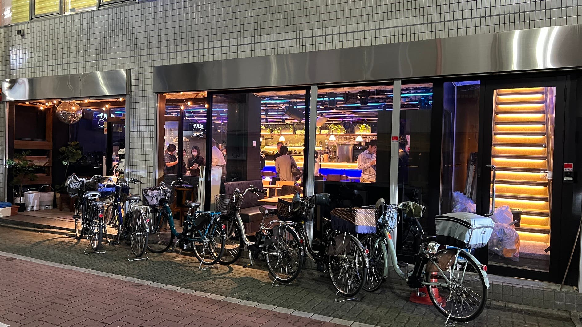 中板橋駅徒歩1分🚶‍♂️最大30名収納👬オシャレカフェ☕Wi-Fi📶カラオケ🎤イベントスペースの写真11