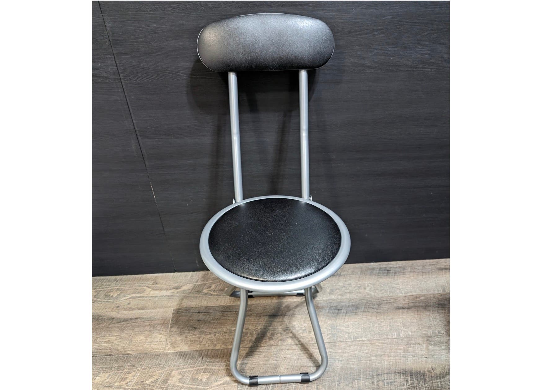 会議室2 神田駅3分 完全個室 高速Wi-Fi/地上波TV/打合せ/ボードゲーム/レッスン/英会話/映画鑑賞の写真4