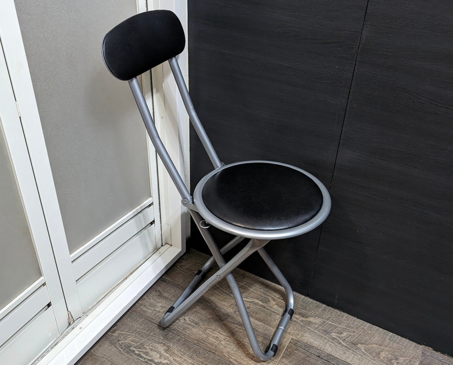 会議室1 神田駅3分 完全個室 高速Wi-Fi/ホワイトボード/地上波TV/打合せ/ボードゲーム/レッスン/映画鑑賞の写真5