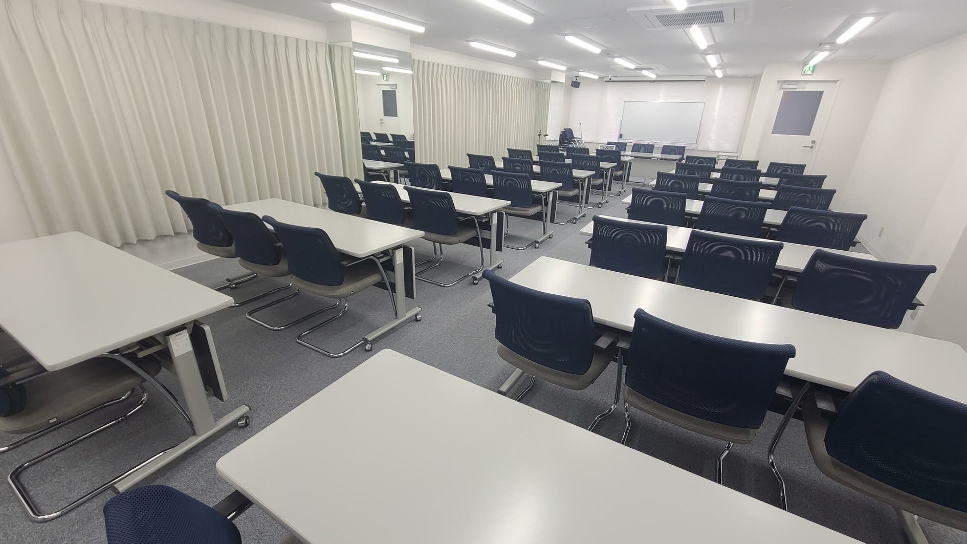 南浦和駅徒歩1分 多目的スタジオ【31〜50名様プラン】【会議室利用】の写真1