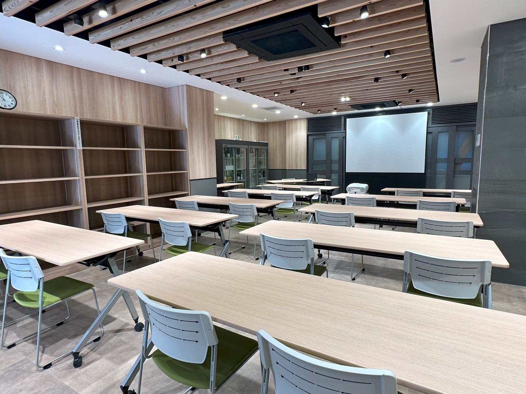 【オープン記念価格】本郷三丁目駅、お茶の水駅から徒歩圏内　会議・研修・セミナー・展示会などに最適の写真4