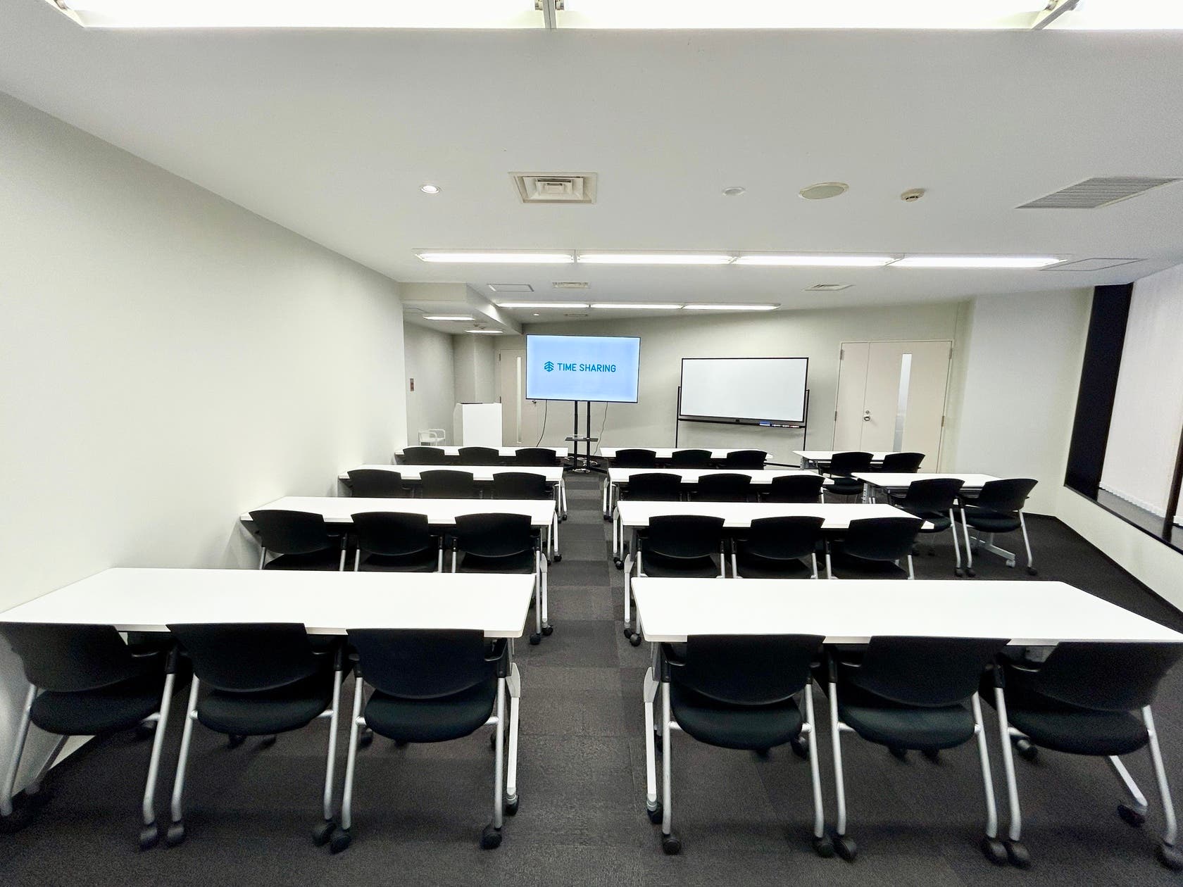 2B【飯田橋駅 2分】オプション料金0円で設備・備品使い放題♪WiFi無料！清掃・消毒で衛生面も安心♥便利な駅近 の写真1