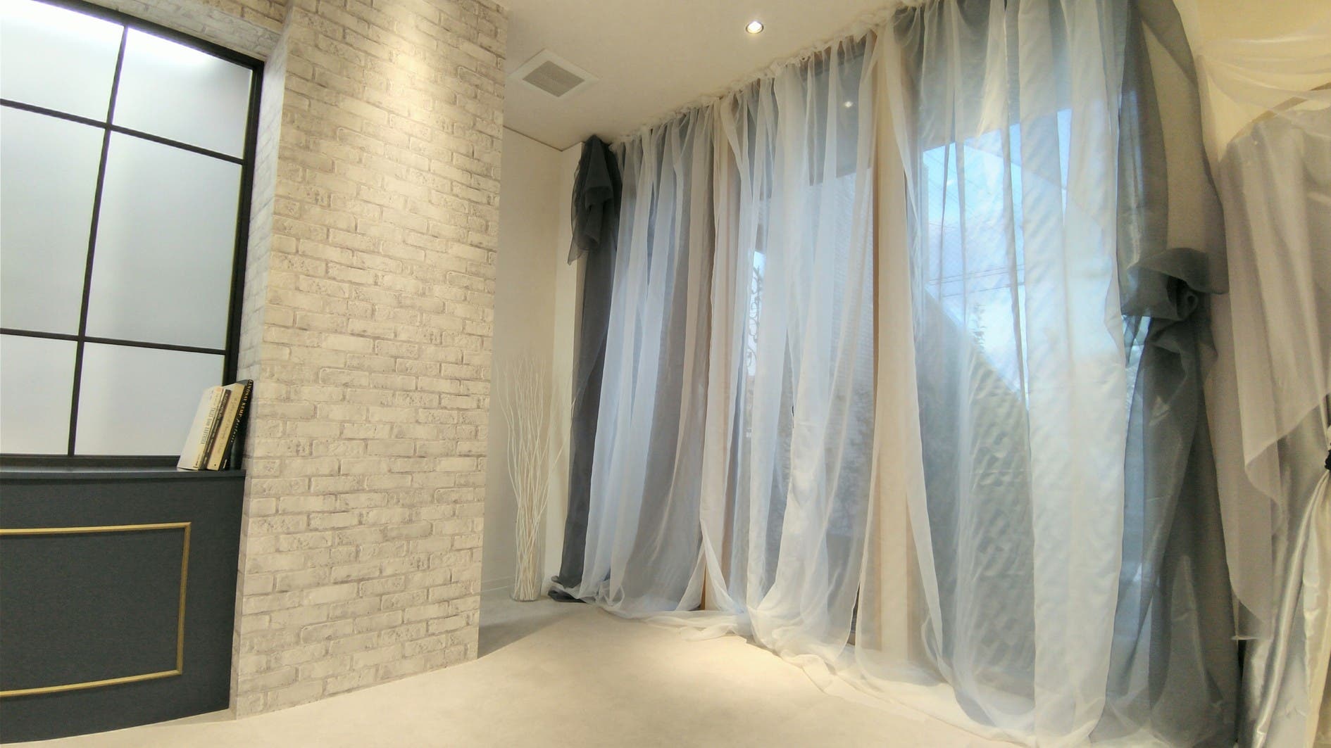 ♪撮影に最適♪　天井高3m・91㎡広々ゆったりスペース　駐車場無料　機材、装備品持ち込みOK！　撮影・パーティ・女子会などにの写真7