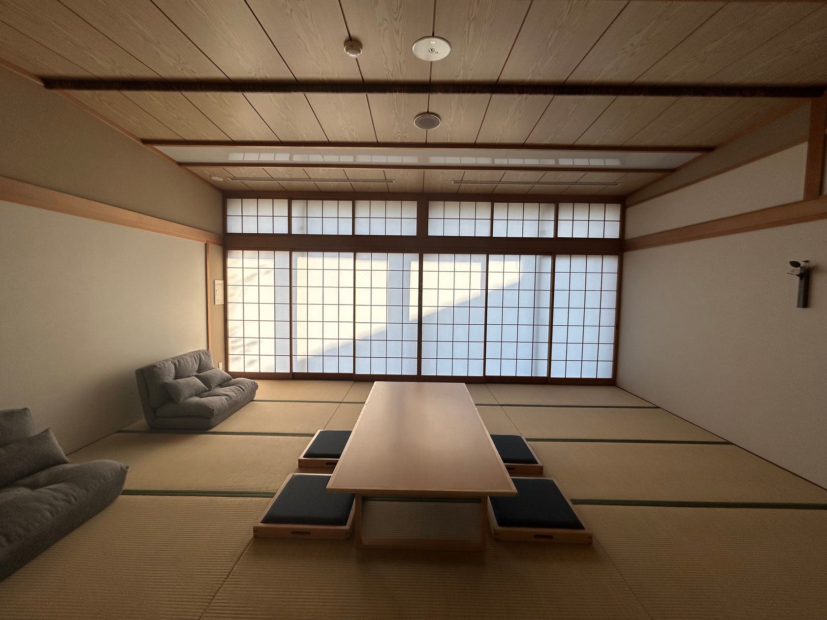 広々とした畳の香りがする和室のスペースを貸し切り！和室会議室Aの写真5