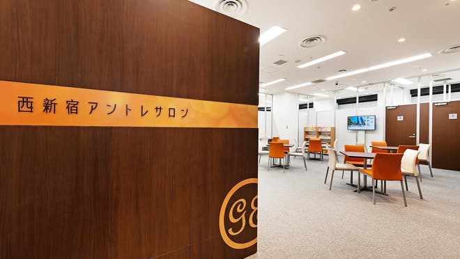 ⭐️【4名会議室】西新宿駅から徒歩30秒⭐️スタッフ常駐のため安心してご利用いただけます!✨Wi-Fi有りの写真3