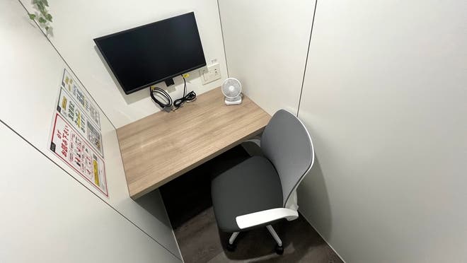 <ワークブース天神No.3>天神駅・赤坂駅徒歩5分!無料Wi-Fi・電源・モニターあり!テレワーク/面接/自習/作業場所の写真4