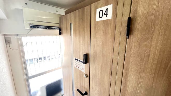 <ワークブース天神No.4>天神駅・赤坂駅徒歩5分!無料Wi-Fi・電源・モニターあり!テレワーク/面接/自習/作業場所の写真5