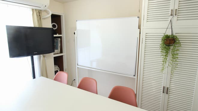 【表参道駅徒歩8分 | 骨董通り沿い🌿】打合せ/女子会🍸/ボドゲも✨高速Wifi🛜&備品All無料🆓ビズガーデン南青山の写真7