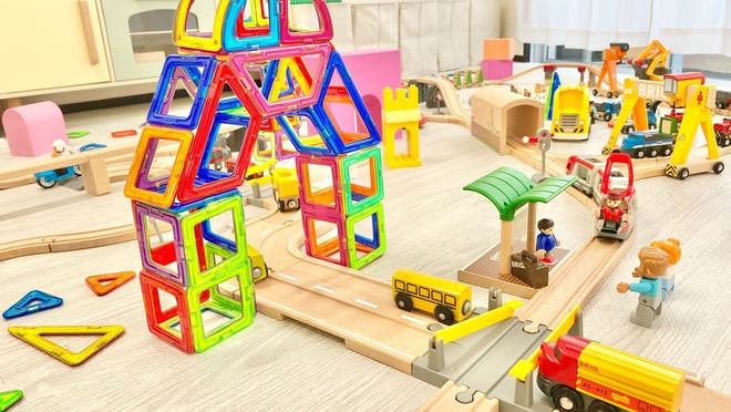 【渋谷区】代々木徒歩6分/南新宿4👶子連れ専用ママ会ルーム"mamaco"👩/~22名/知育おもちゃ/巨大クッション🧸🤖新年会の写真4