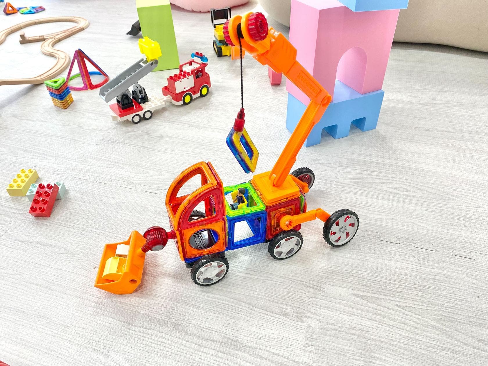 【渋谷区】代々木徒歩6分/南新宿4👶子連れ専用ママ会ルーム"mamaco"👩/~22名/知育おもちゃ/巨大クッション🧸🤖新年会の写真6