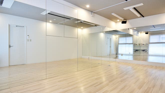 【 2022年OPEN!】 ダンス・ヨガレッスンに好評♪清潔感あふれるスタジオですの写真1