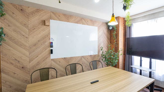 高速光回線⚡桜木町駅1分🚶最上階10階・角部屋の静かな個室|緑豊かなカフェ風インテリア|ライブ配信・動画撮影に最適の写真15