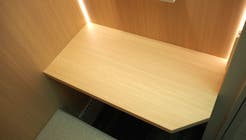 【CHATBOXサンマークス大日】101(一人用ワークブース) Web会議・通話に最適/電源/wifiありの写真3
