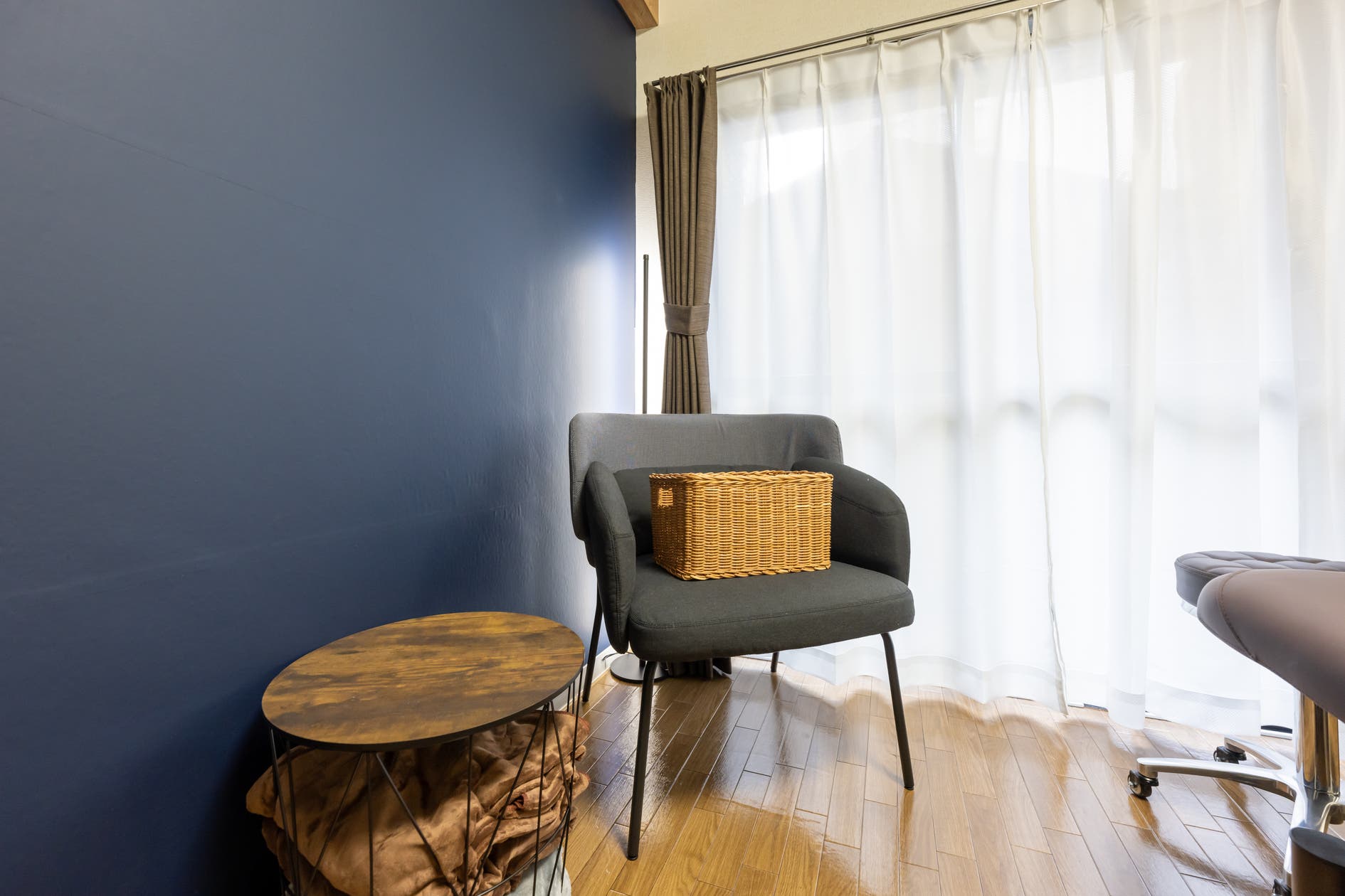 【三鷹駅3分】完全個室のプライベートサロン✨ブラウンを基調とした良質空間🌿の写真6