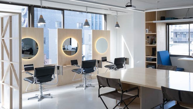 本厚木駅から徒歩3分のレンタルサロン、ワークスペースの写真1