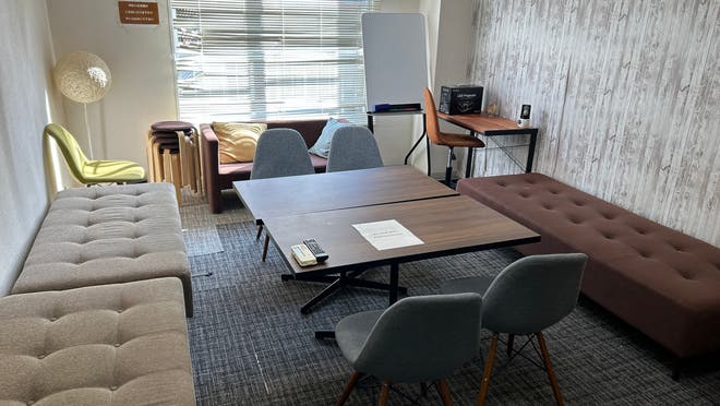 【東銀座4分・築地市場5分】ディスプレイ🈶貸し会議室💻大きな窓で換気良好🔄✨プロジェクタ📺LMスペース東銀座の写真1