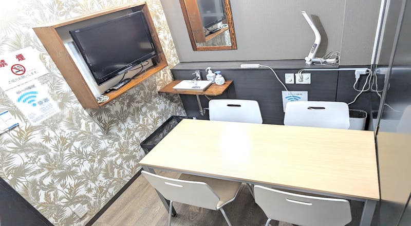 会議室2 神田駅3分 完全個室 高速Wi-Fi/地上波TV/打合せ/ボードゲーム/レッスン/英会話/映画鑑賞
